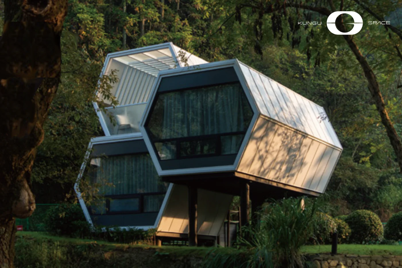 K FLEX-Modular Hive Resort Pod Cluster - Kungu Space Capsule House